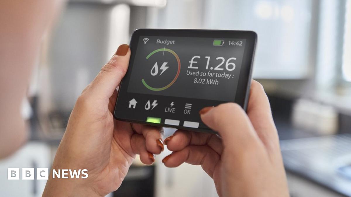 Why energy firm Bulb's collapse may cost you £200 - BBC News