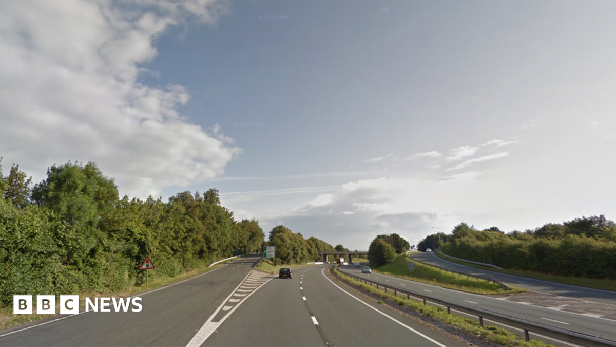 Motorcyclist dies after rush-hour Wrexham crash - BBC News