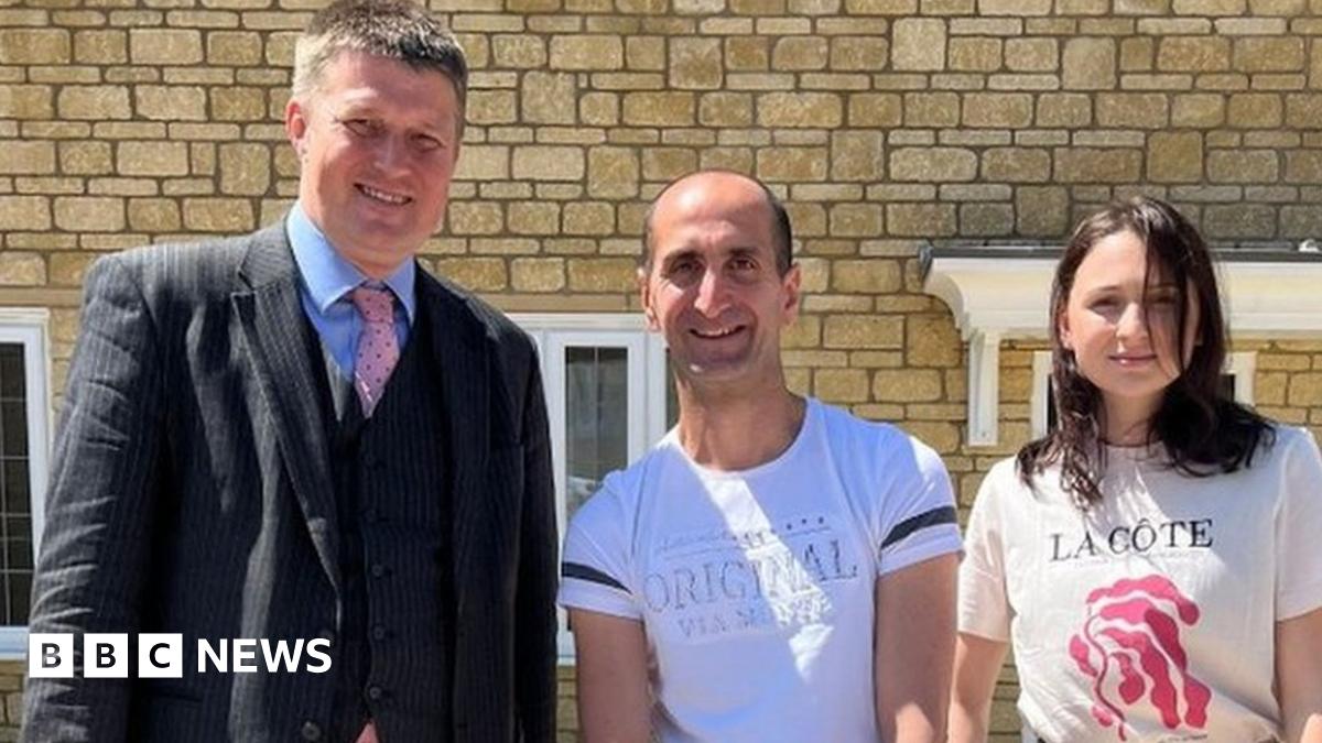 Ukrainian family first to be homed under new scheme - BBC News