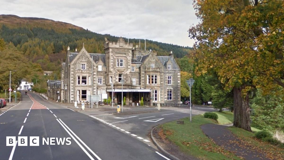 Roadworks on A82 cause 55-mile diversion - BBC News