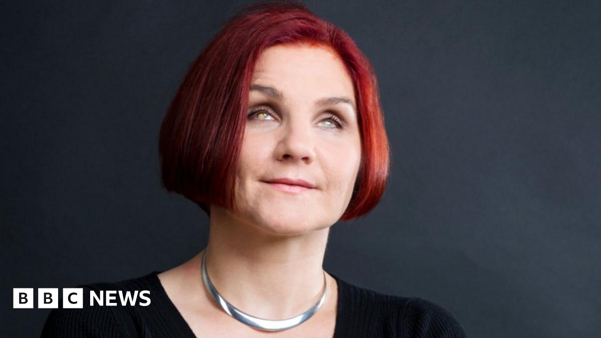 'I went blind and feel partly to blame' - BBC News