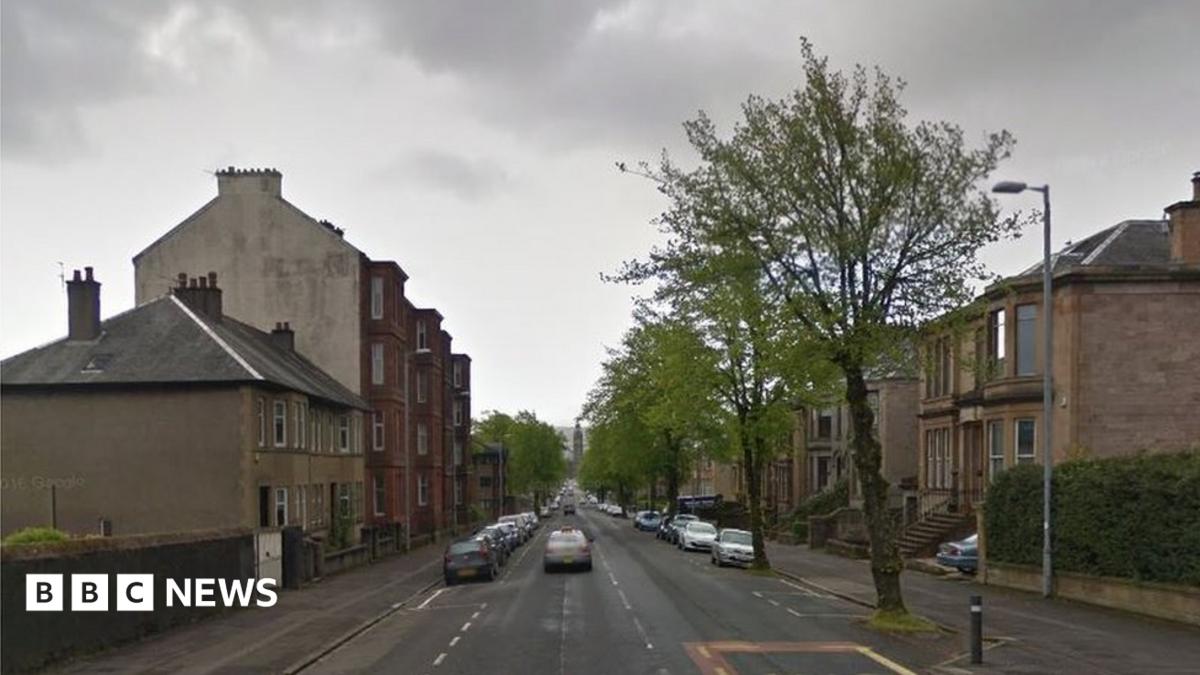 Man critical after 'shocking' street attack in Greenock - BBC News