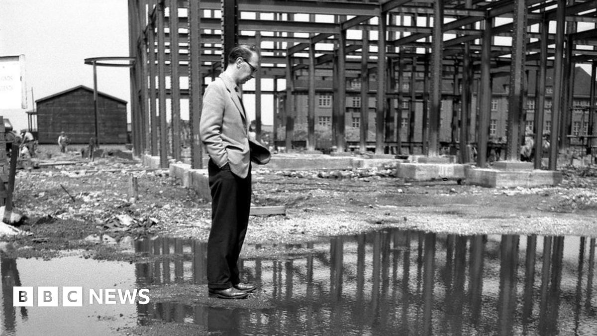 Philip Larkin's photographs: New exhibition opens in Hull - BBC News