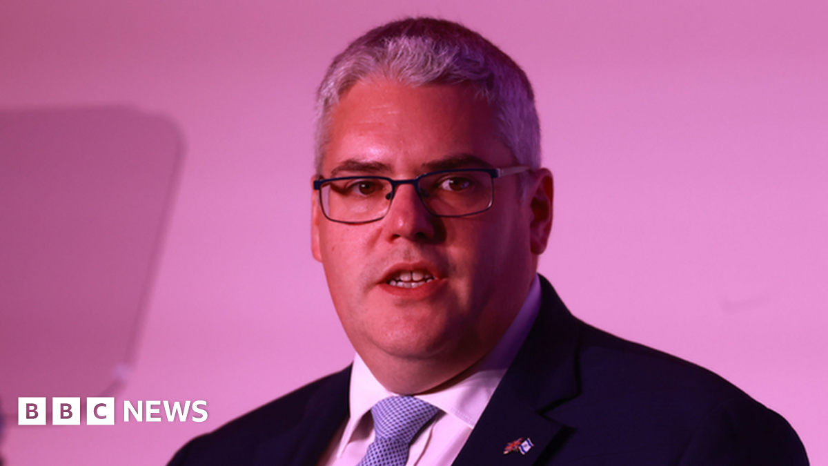 DUP: Gavin Robinson appointed interim leader by party officers - BBC News