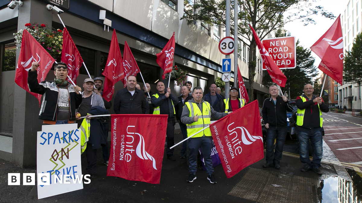 Housing Executive workers begin strike over pay - BBC News