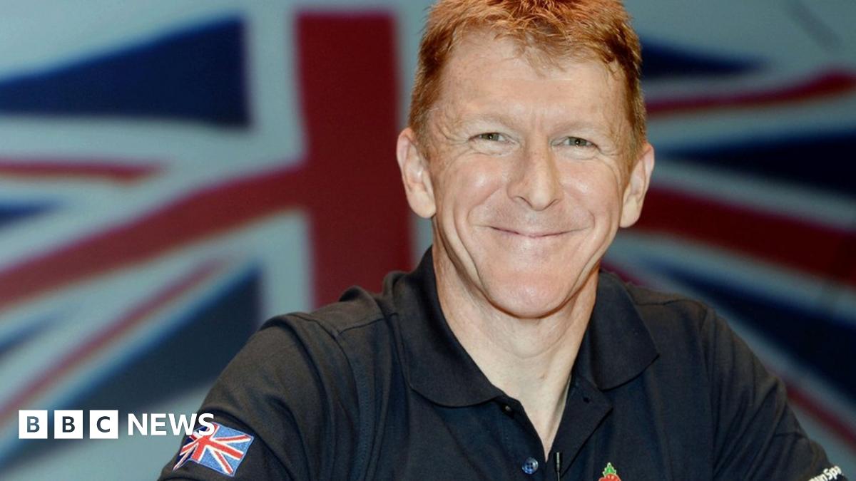 Tim Peake aims to rekindle excitement of Moon missions - BBC News