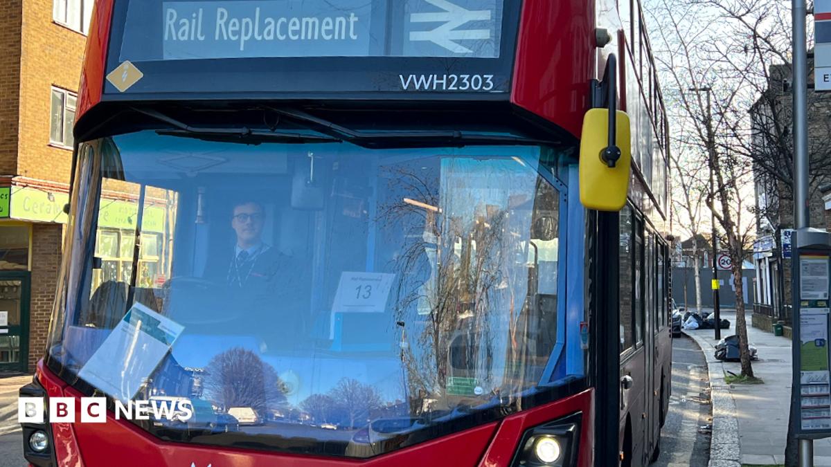 Chiltern Railways' 'ghost bus': Is this Britain's most bizarre route ...