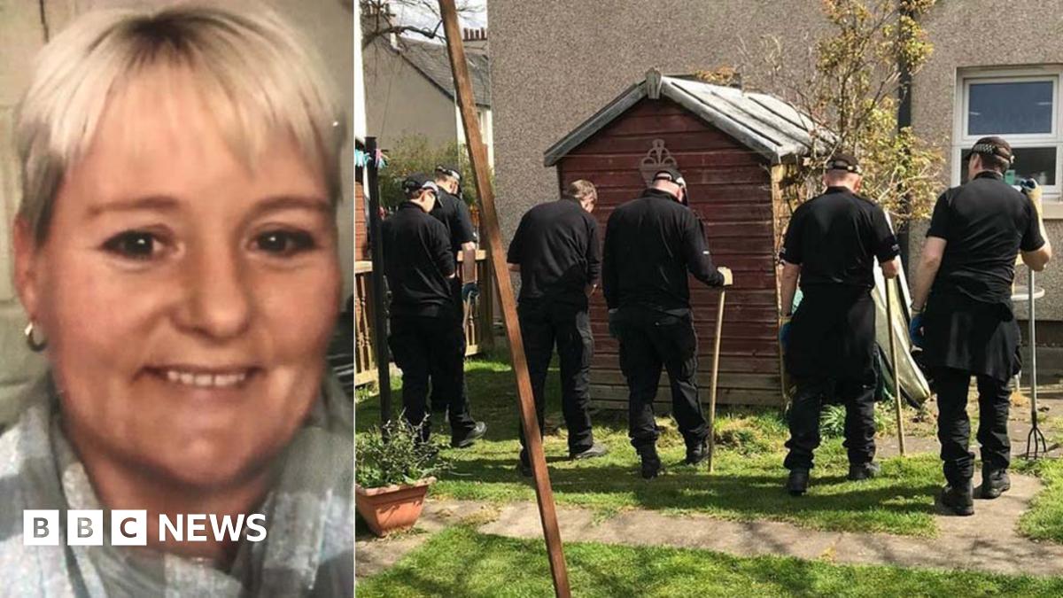 Murder probe over missing woman Julie Reilly - BBC News