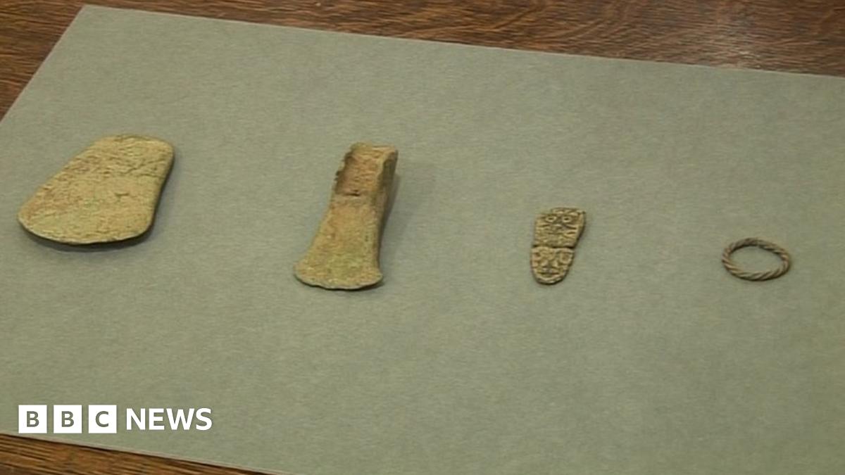 Ireland's National Museum seeks an elusive treasure hunter - BBC News