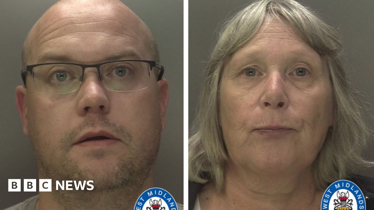 Kerry Woolley murder: Killer jailed alongside accomplice mum - BBC News