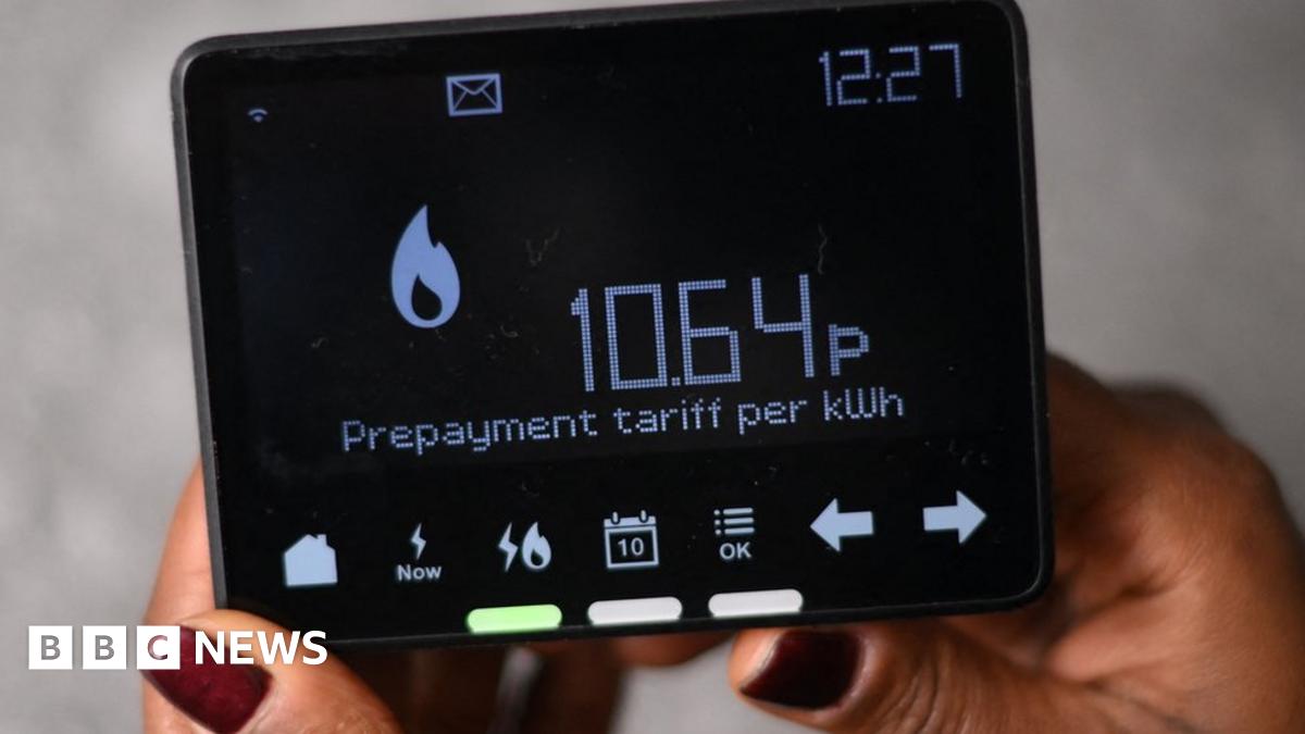 Crackdown on energy firms over rise in prepayment meters - BBC News