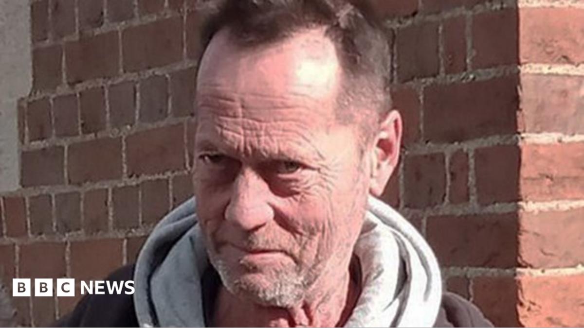 Kempston murder inquiry: Vicar pays tribute to Mickey Havil - BBC News