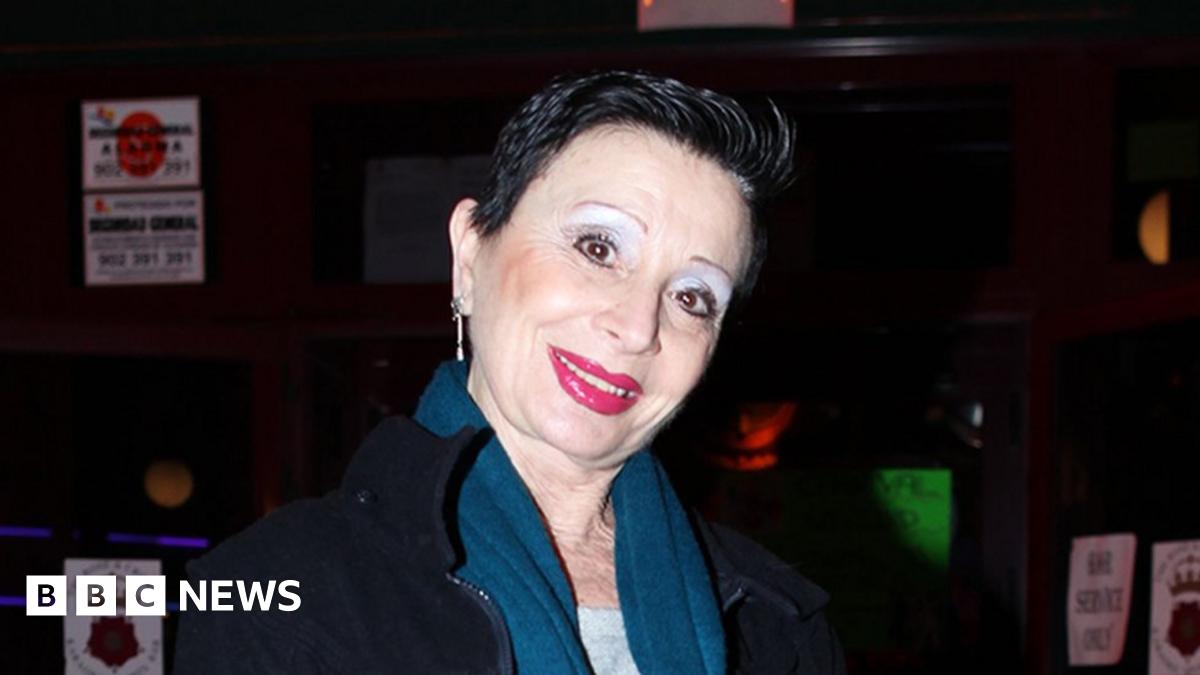 Sticky Vicky: Legendary Benidorm dancer dies aged 80 - BBC News