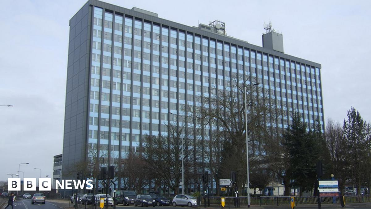 Hull Royal Infirmary to open new ward for heart patients - BBC News