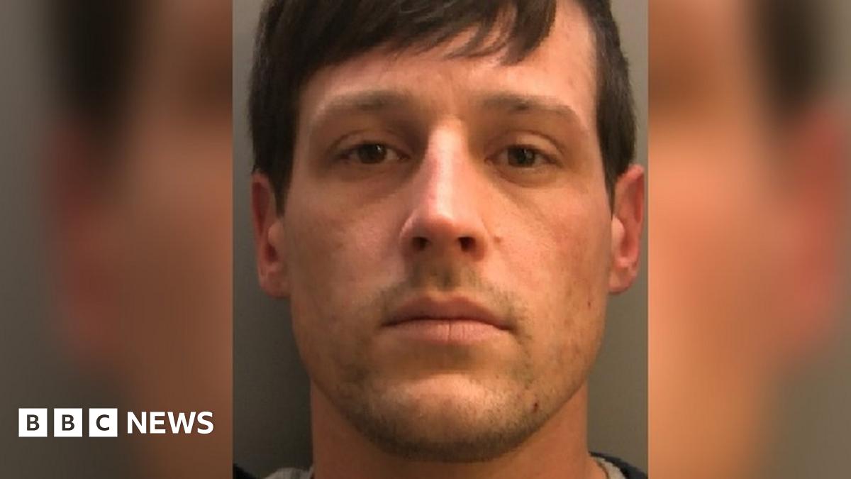 Meat cleaver robber Colin Eaves made head-chop threat - BBC News