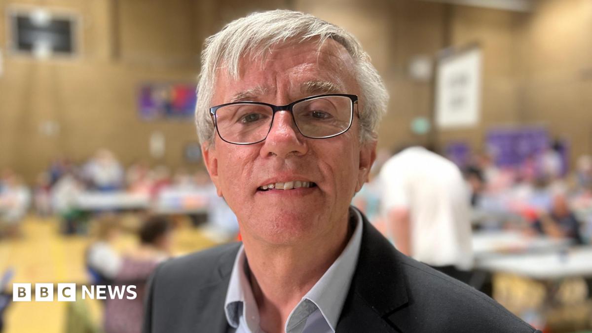 Liberal Democrats to run Hertfordshire County Council after win - BBC News