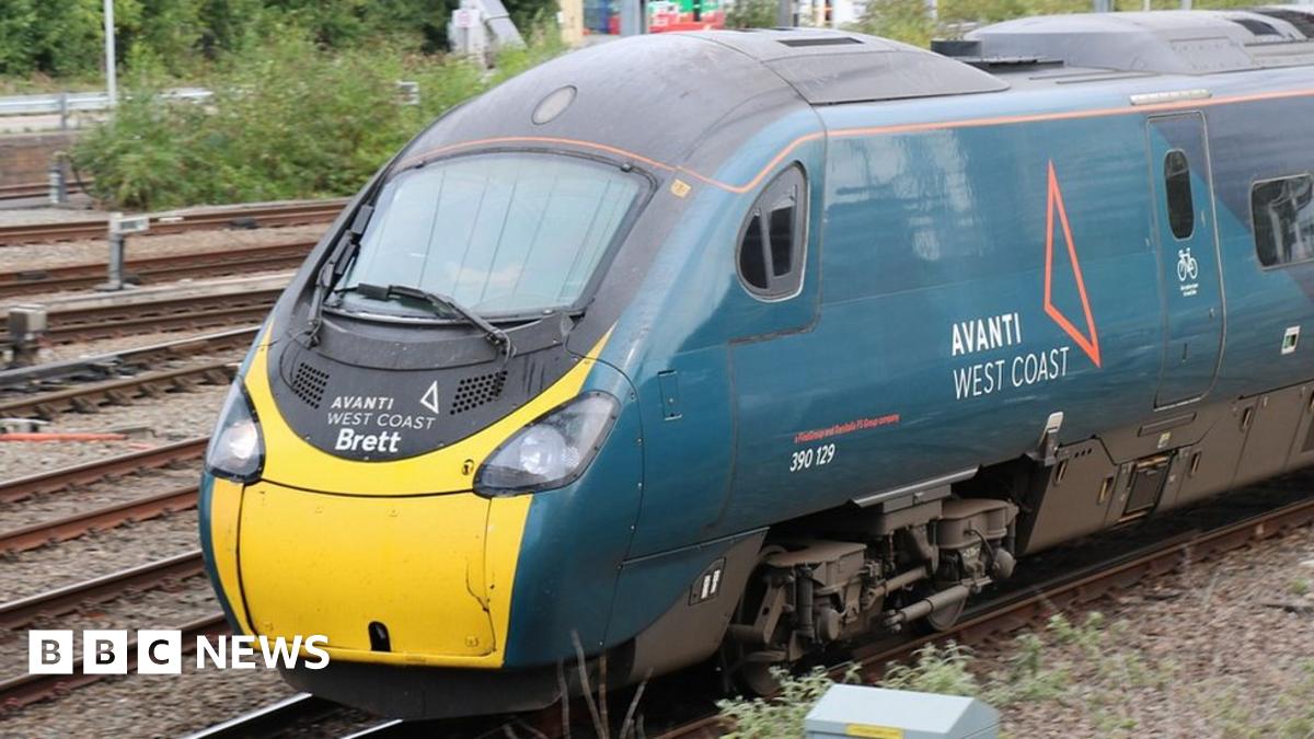 Avanti West Coast contract extended by six months - BBC News