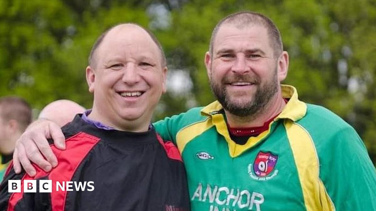 Mistley rugby player ends up in hospital due to dog poo - BBC News