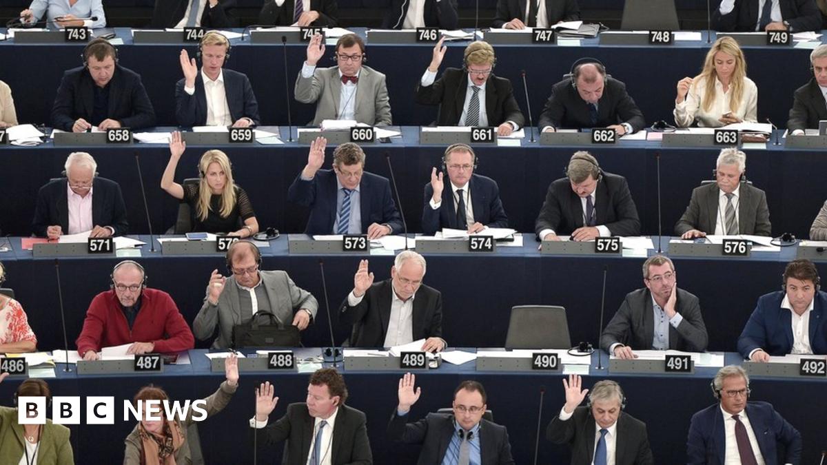 European Parliament votes against net neutrality amendments - BBC News