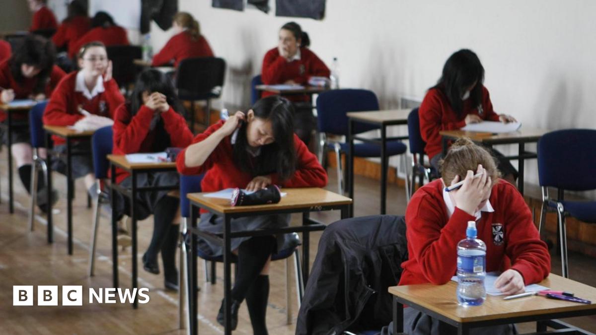 GCSEs and A-levels: Extra measures 'to ensure fair exams next summer ...