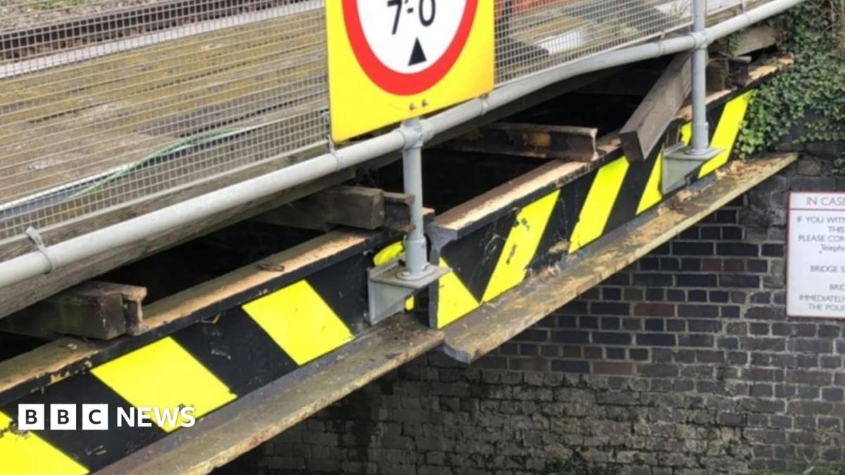Stonea rail bridge road 'should close' after new crash - BBC News