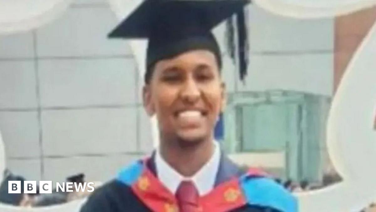 Badri Issa: Man who stabbed 'peacemaker' to death jailed - BBC News