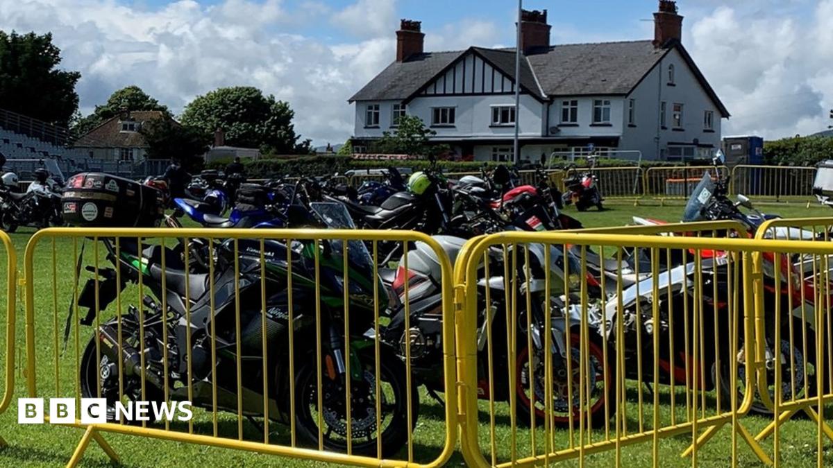 Traffic issues prompt calls for Isle of Man TT grandstand rethink - BBC ...
