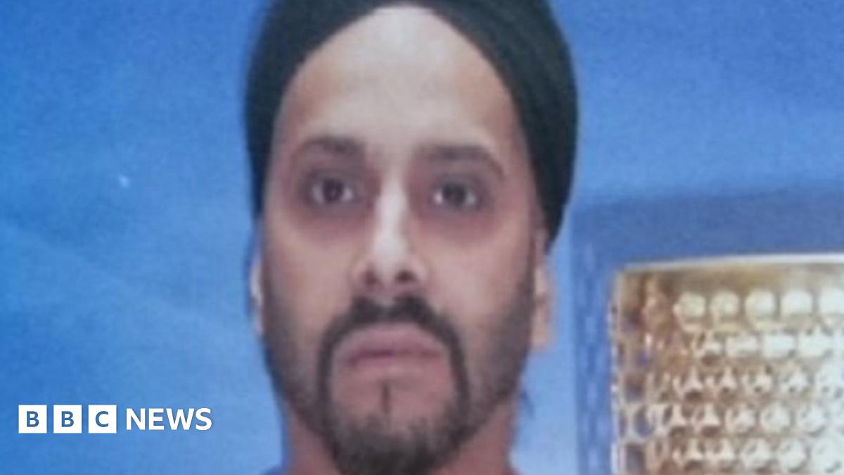 Missing Inderjit Bhogal: Police find a body in canal - BBC News