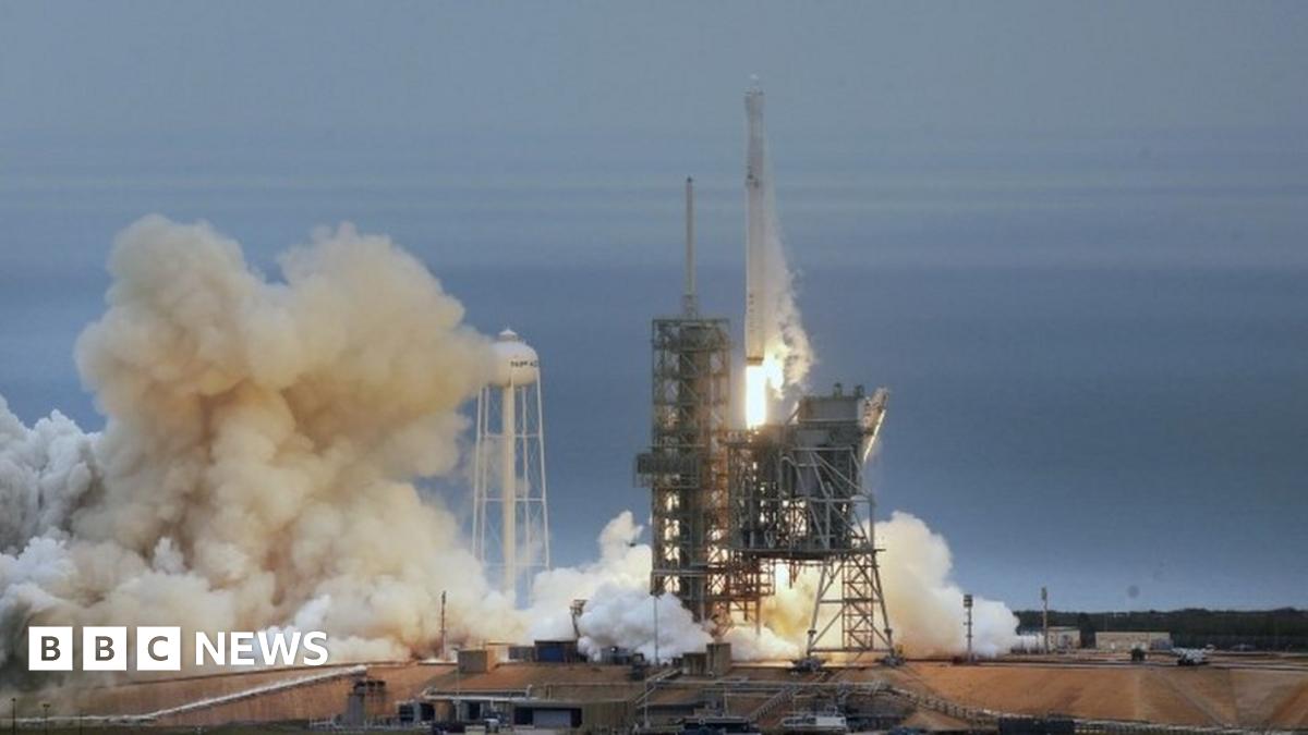 SpaceX successfully launches rocket after Saturday setback - BBC News