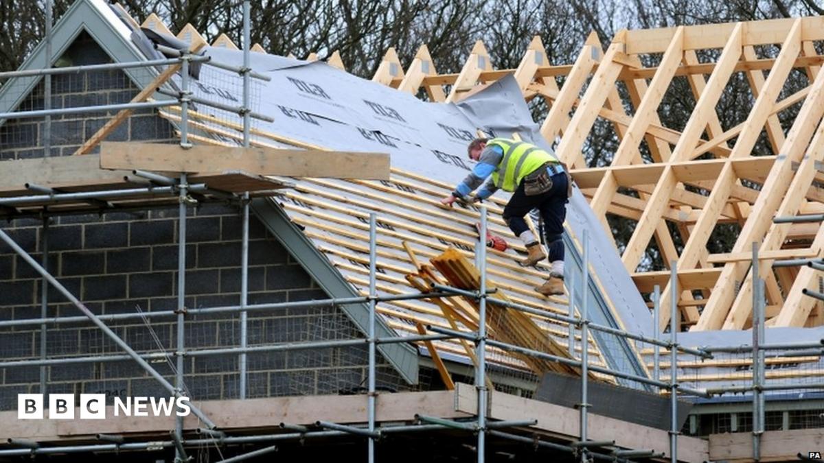 Northern Ireland house-building numbers up in 2015/16 - BBC News