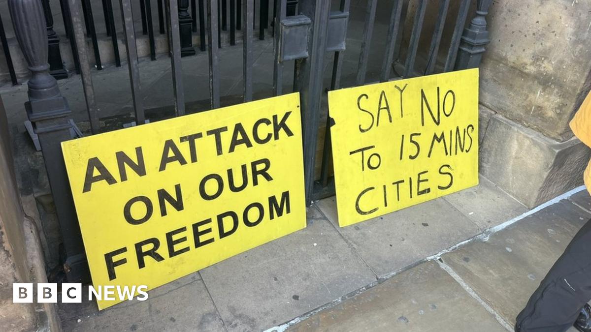 Liverpool: Protesters disrupt meeting over non-existent policy - BBC News