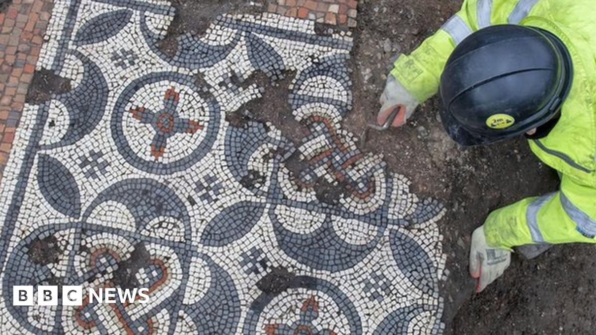 London's largest Roman mosaic find for 50 years uncovered - BBC News