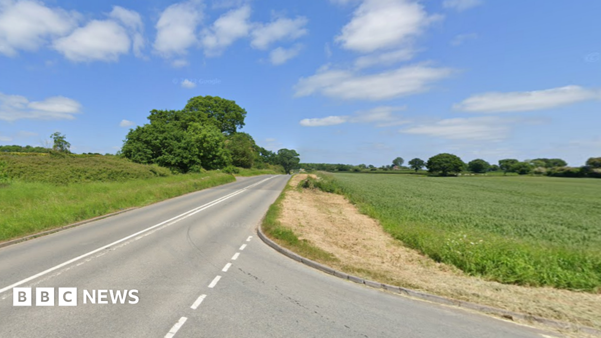 Melksham woman seriously injured in A3102 collision - BBC News