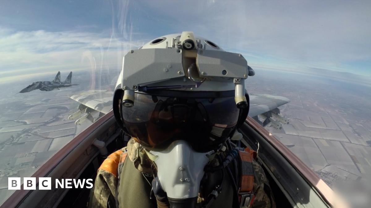 Ukraine war: Jet pilots talk about the air war with Russia - BBC News