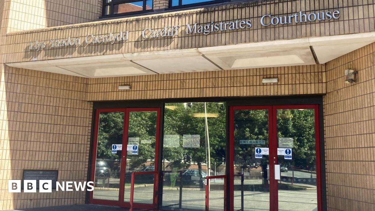 Former soldier admits stirring up racial hatred on Facebook - BBC News