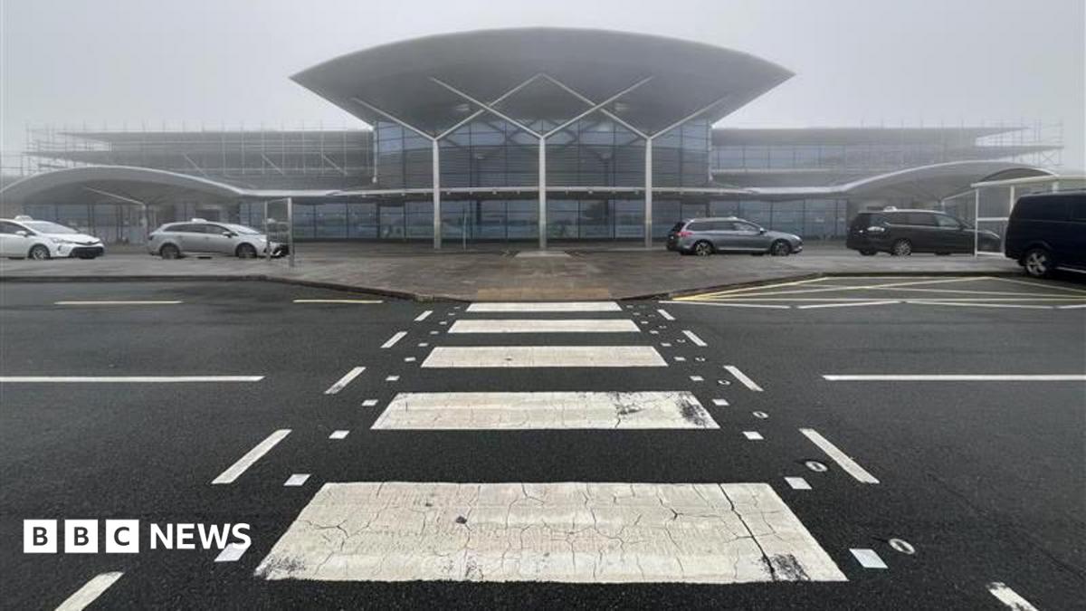 Guernsey Airport spent more than £330k on overtime last year - BBC News