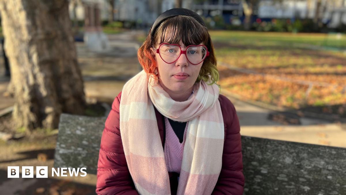 Warnings after care leavers face increase in homelessness - BBC News
