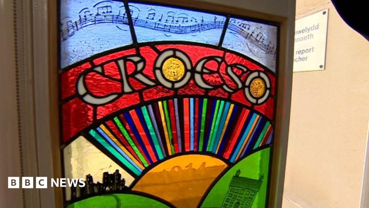 Llansteffan commemorates its Belgian refugees from WW1 - BBC News