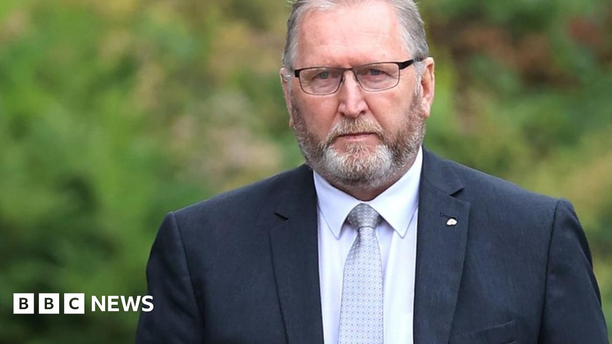 UUP leader Doug Beattie speaks to William Crawley - BBC News