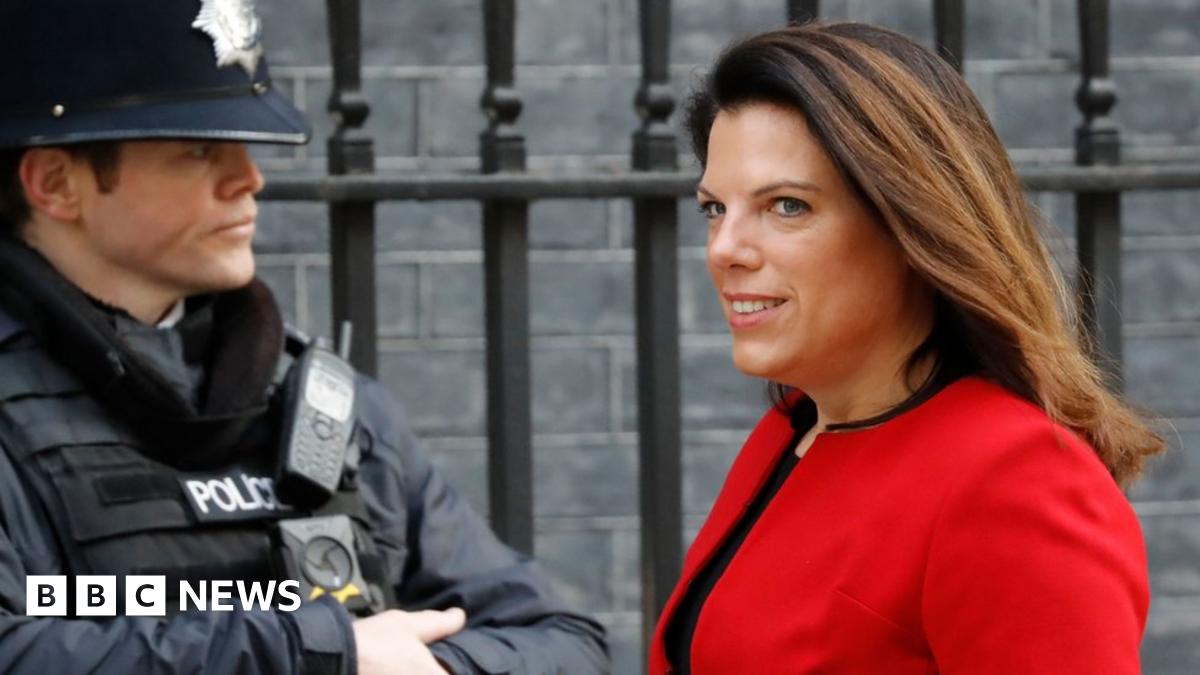 Windrush: Home Office admits data breach in compensation scheme - BBC News