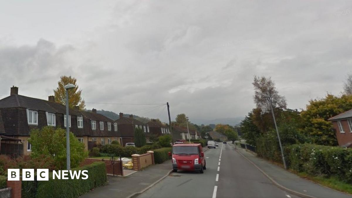 Motor-tricycle rider dies after crash in Newtown, Powys - BBC News