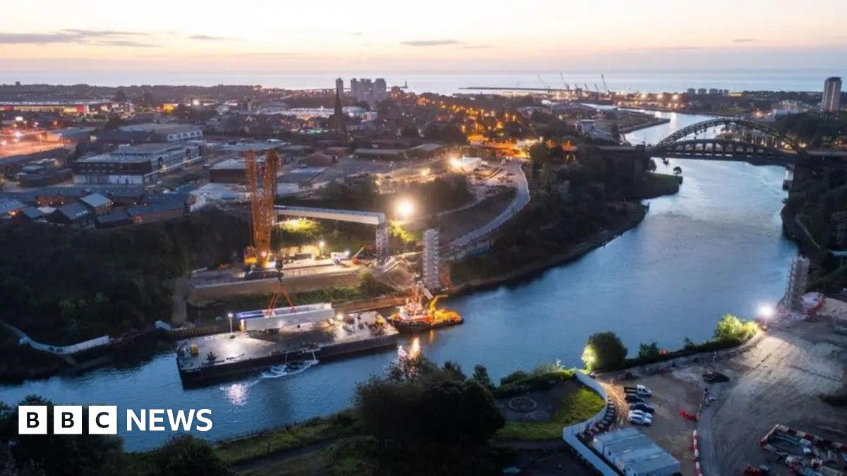 Sunderland riverside regeneration gets £30m funding boost - BBC News