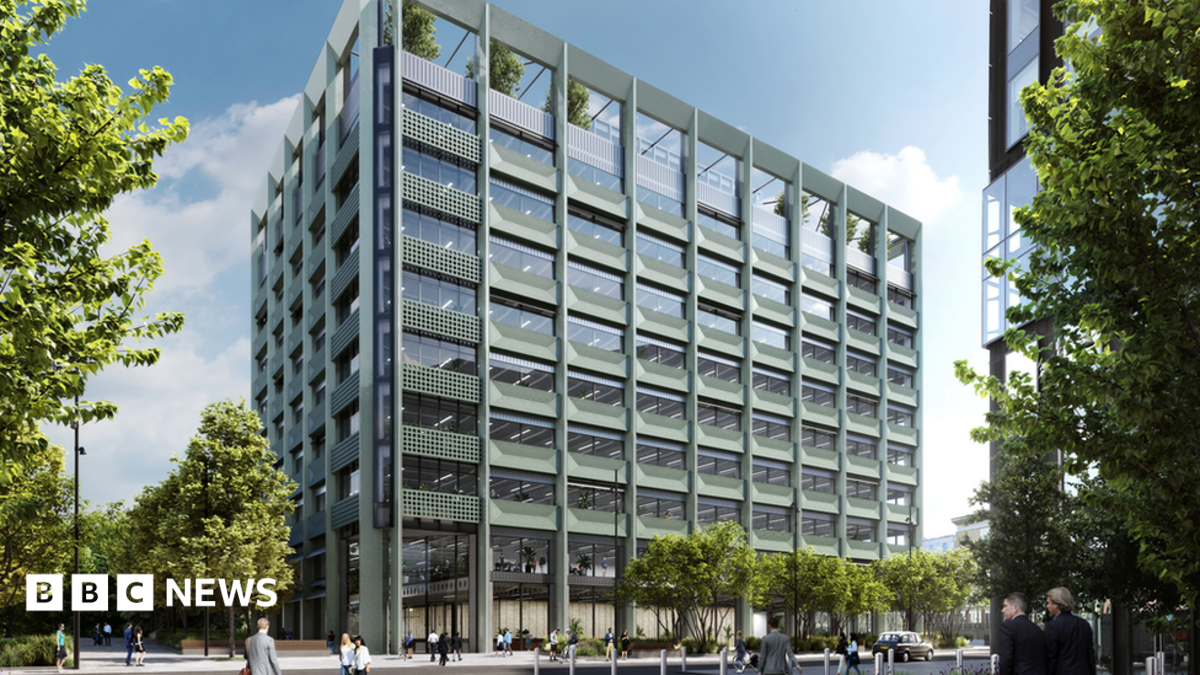 Government relocates 1,800 civil servant jobs to Manchester - BBC News