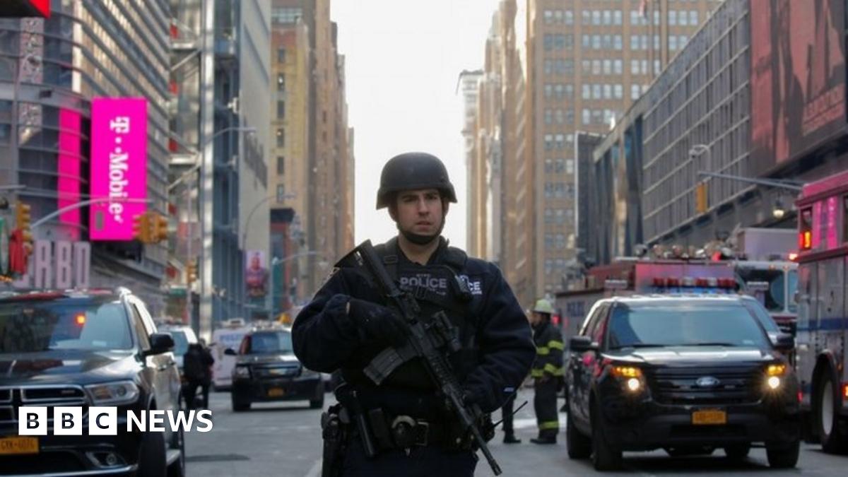 New York Port Authority attack: Man held after Manhattan blast - BBC News