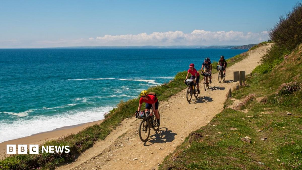 New cycle route to explore 'lost and forgotten' west Cornwall - BBC News