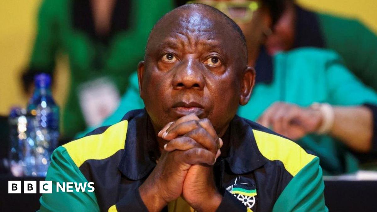 ANC conference: South Africa's President Cyril Ramaphosa heckled - BBC News