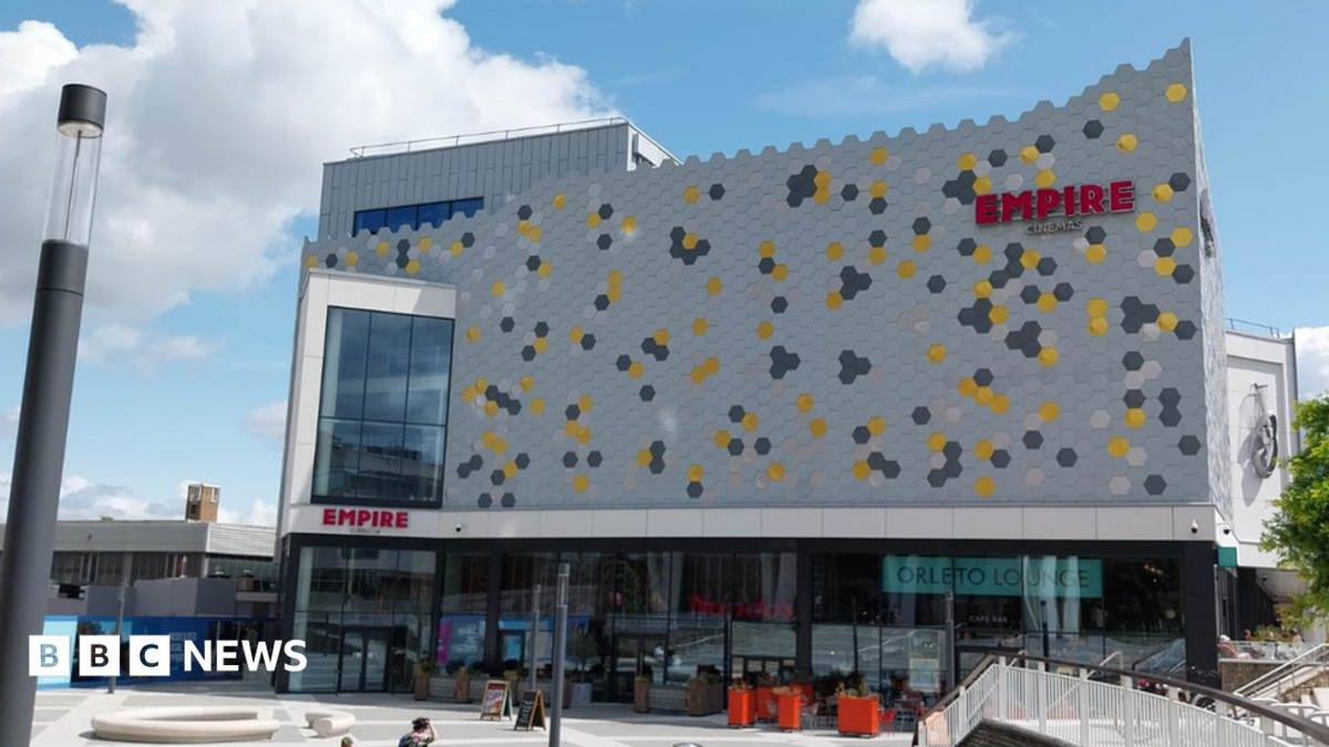 Basildon cinema: Vue to take over former Empire cinema complex - BBC News