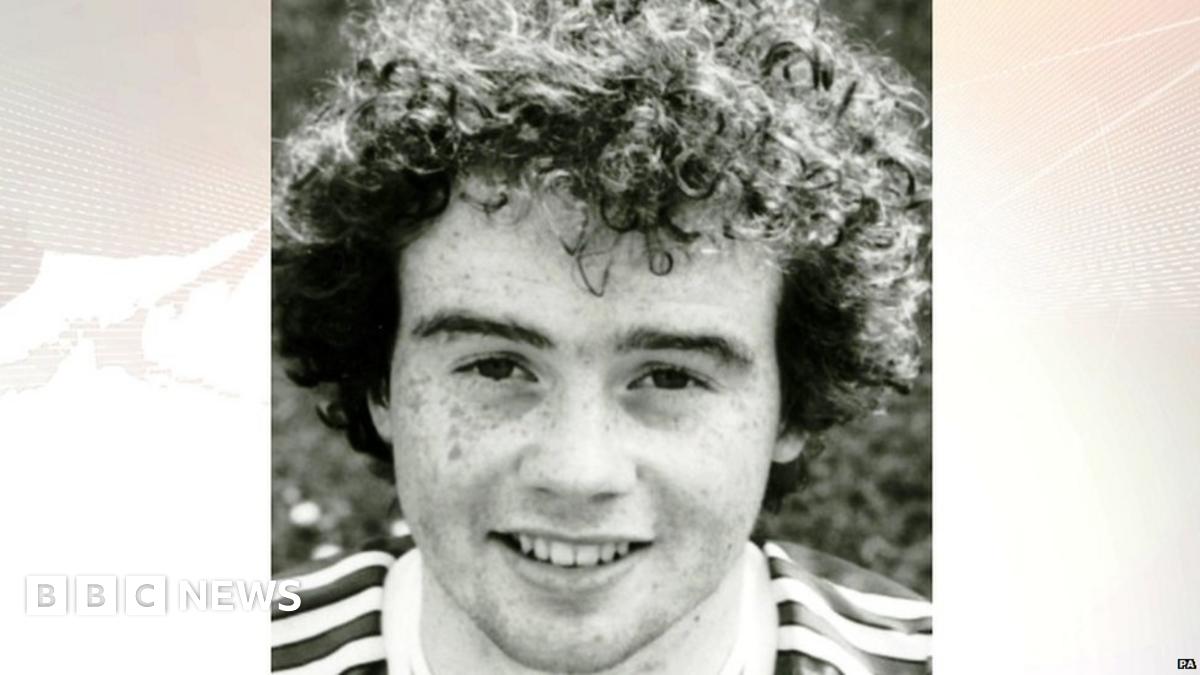 Adrian Doherty: Manchester United's lost star - BBC News