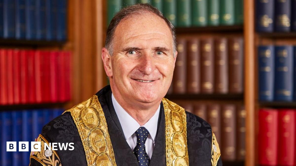 Lord Justice Lloyd-Jones sworn into Supreme Court - BBC News