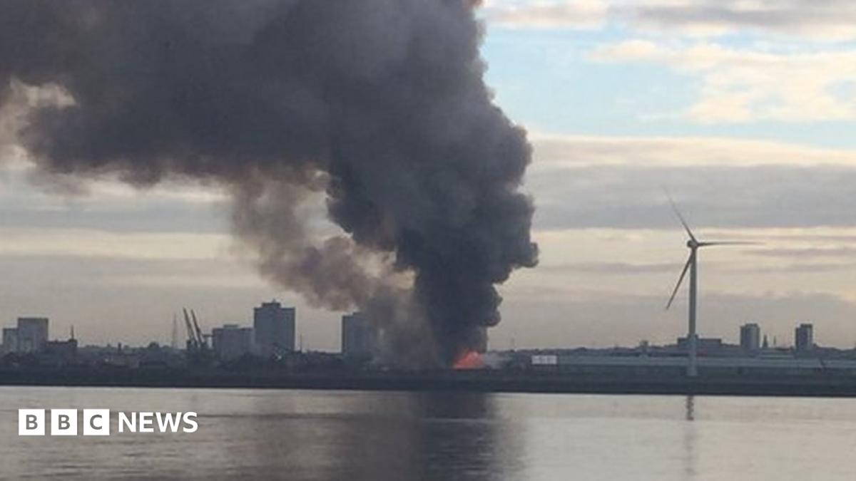 Seaforth docks fire: Warning over smoke and fumes - BBC News